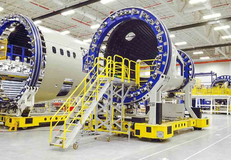 Project Profile - Large Airplane Fuselage Maintenance Platforms